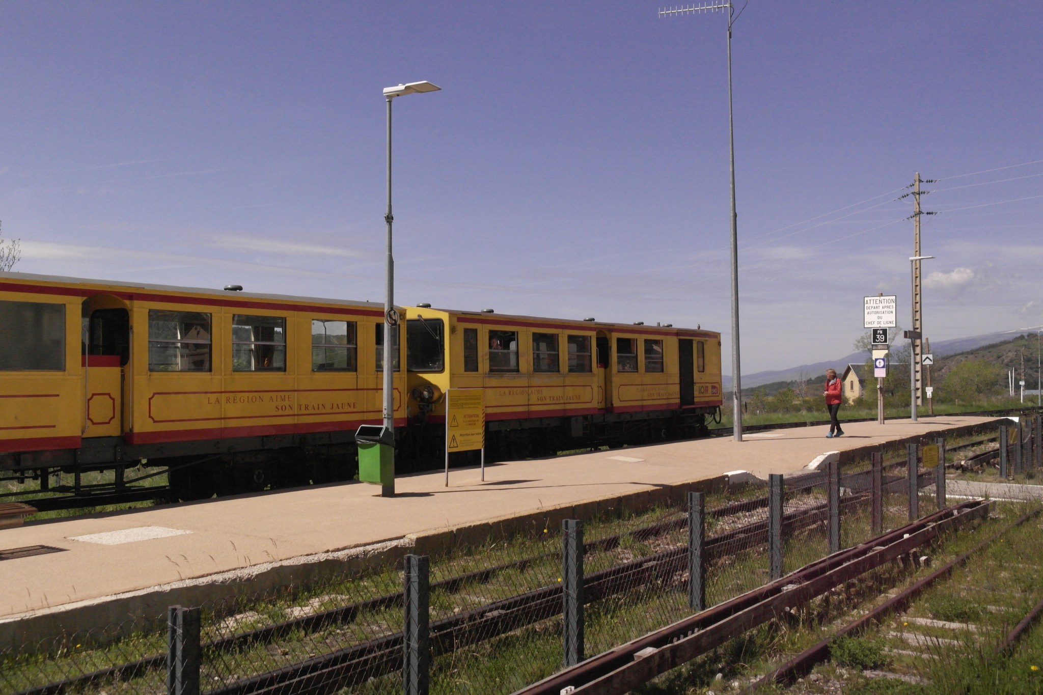Une journée sur le Train jaune dans les Pyrénées-Orientales – the tiny ...